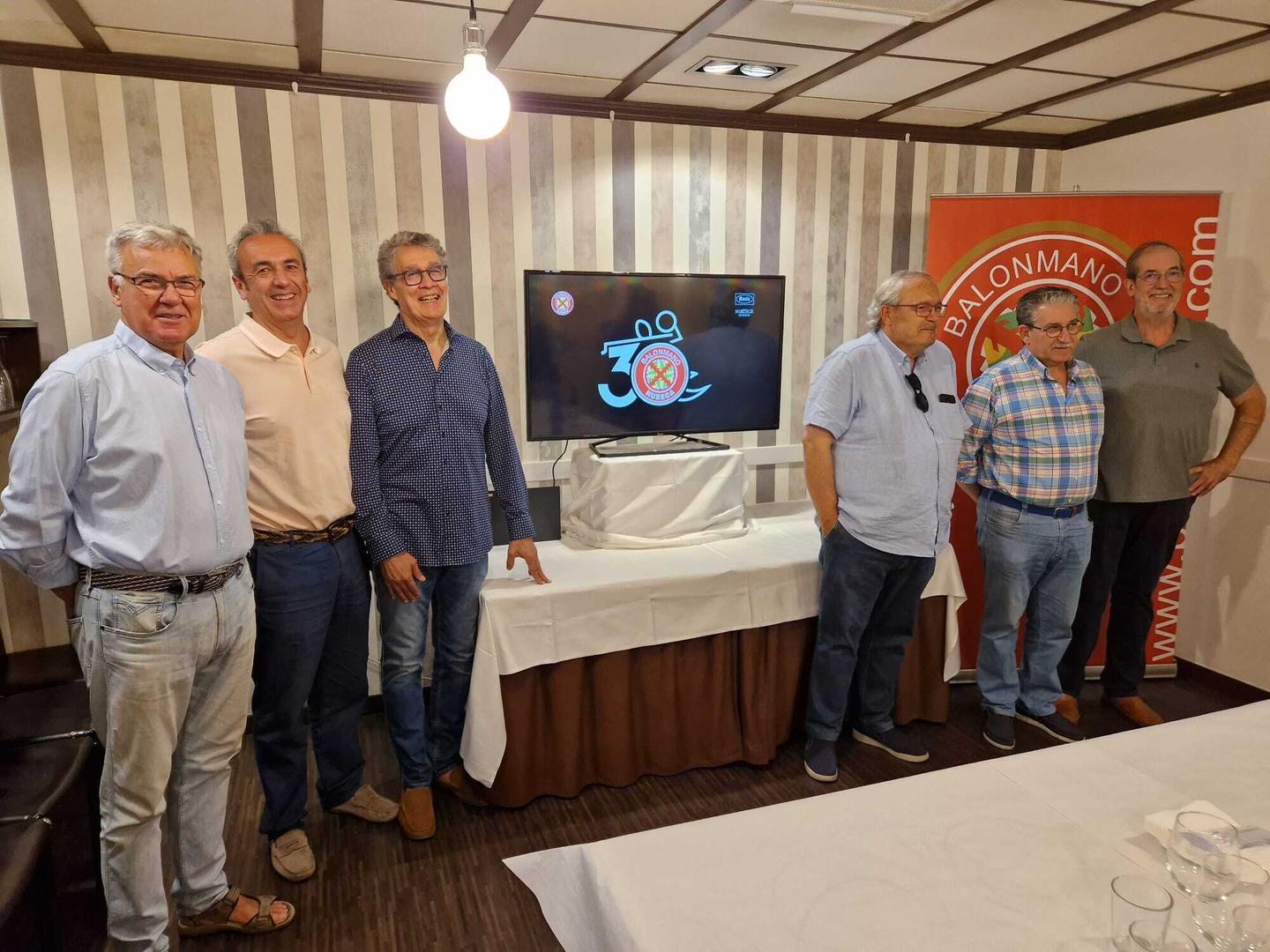 Nuevo logo para los 30 años del BM Huesca